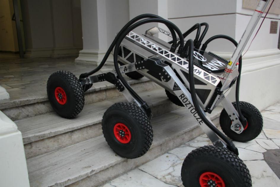 Meet HAL-062, a Mars rover built by WUT students / News / Home - Warsaw ...