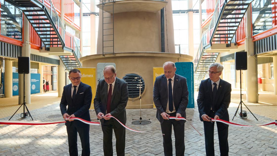 WUT's Institute of Heat Engineering building has been modernized / News ...